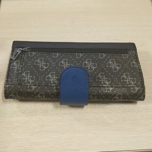 Guess | Other | Authentic Guess Wallet | Poshmark